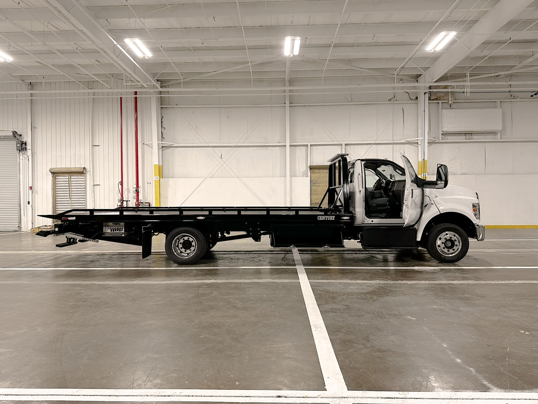 Ford F-650 with Century 12-Series - Smyrna Truck