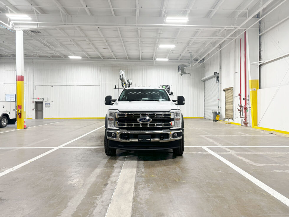 Ford F-600 with Warner 8k Crane Body & Liftmoore 8045 Crane - Smyrna Truck