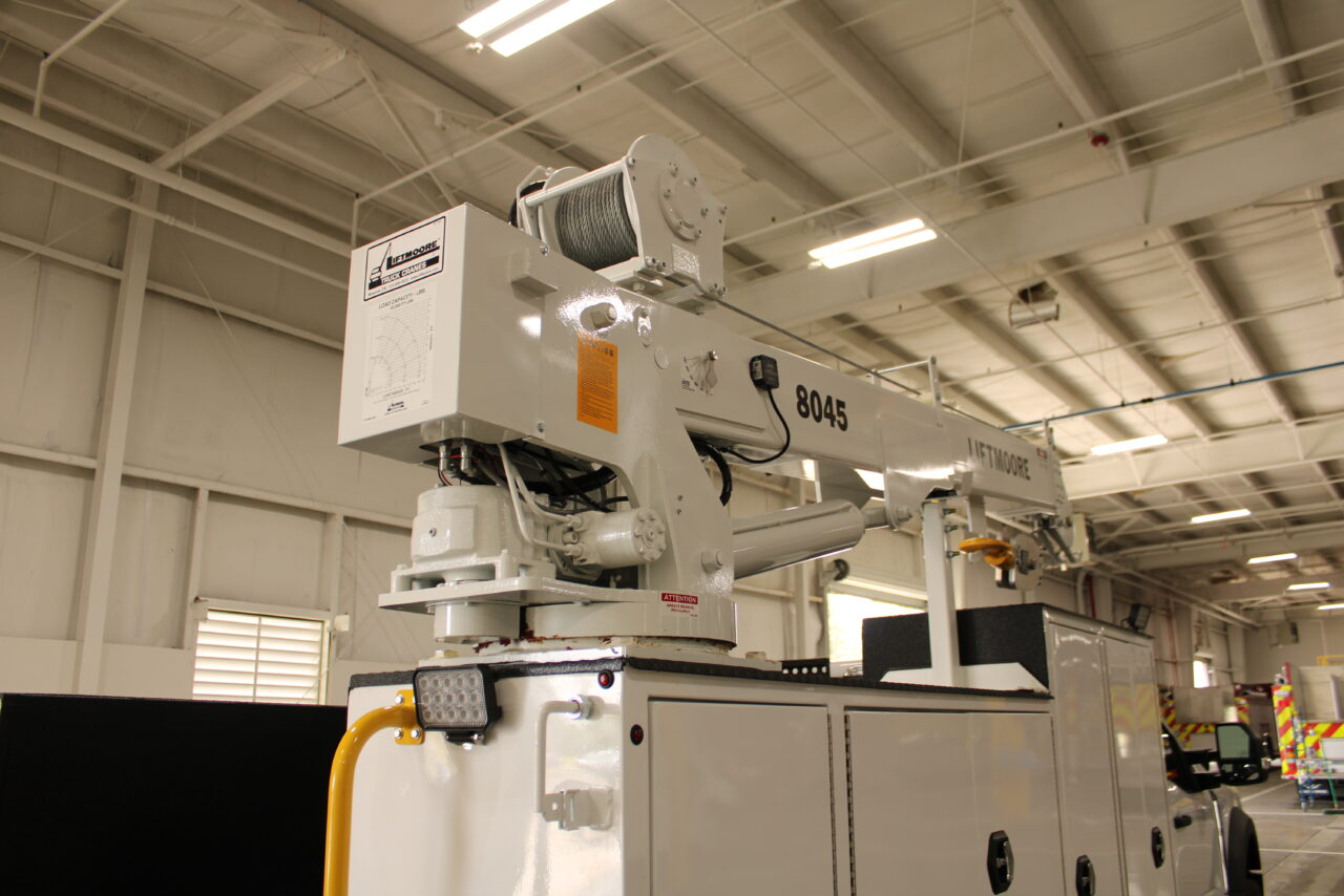 Ford F-550 with Warner 8k Crane Body & Liftmoore 8045 Crane - Smyrna Truck