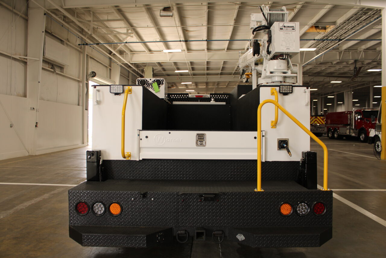 Ford F-550 with Warner 8k Crane Body & Liftmoore 8045 Crane - Smyrna Truck