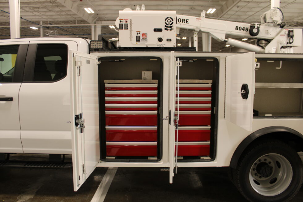 Ford F-550 with Warner 8k Crane Body & Liftmoore 8045 Crane - Smyrna Truck